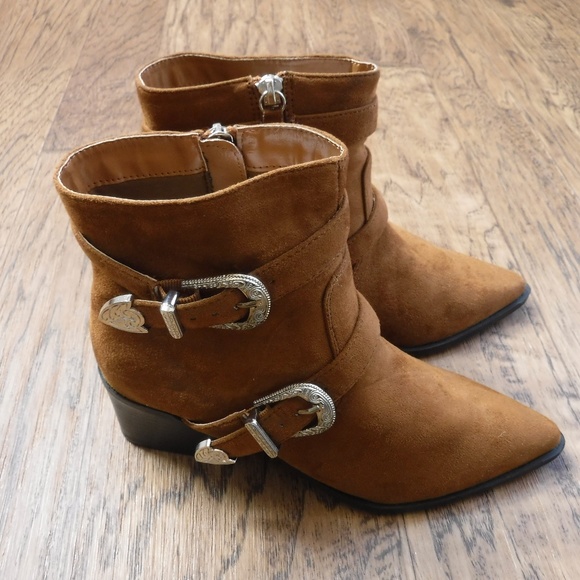 Olivia | Shoes | Olivia Caramel Brown Faux Shearling Skin Wester Boots ...